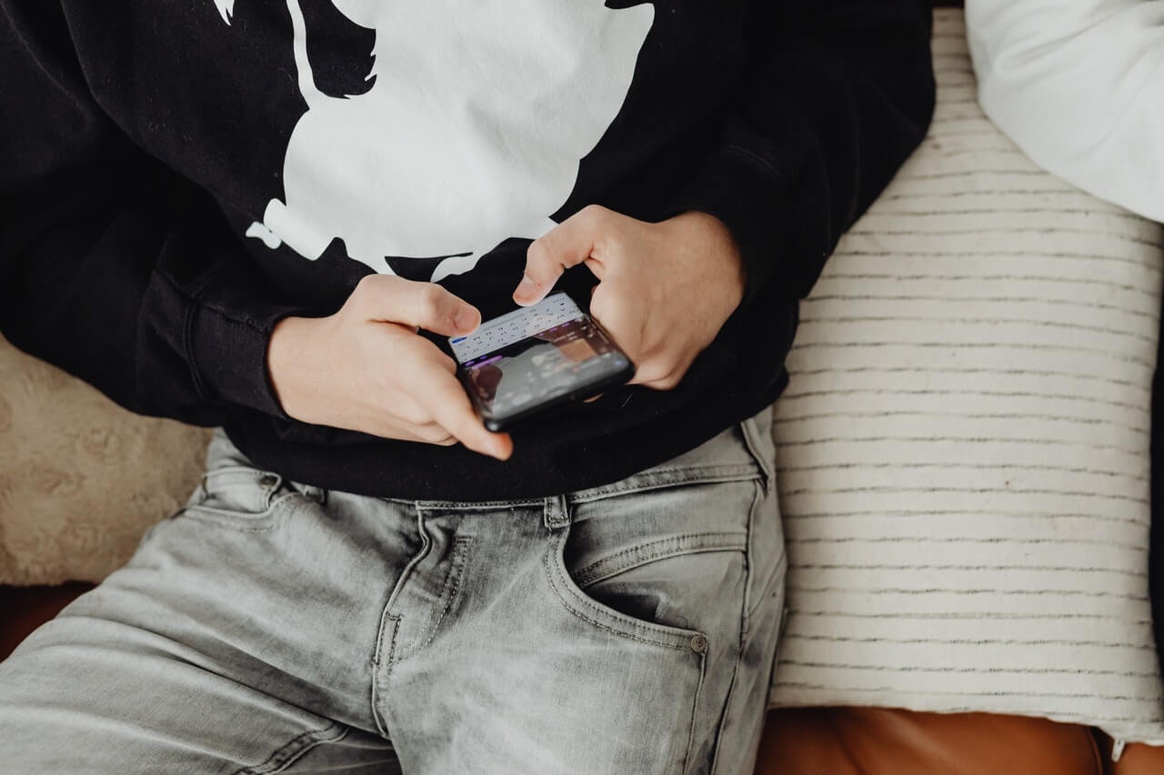 Nine Best Games To Play When Bored On Your Phone Nine Best Games To Play When Bored On Your Phone